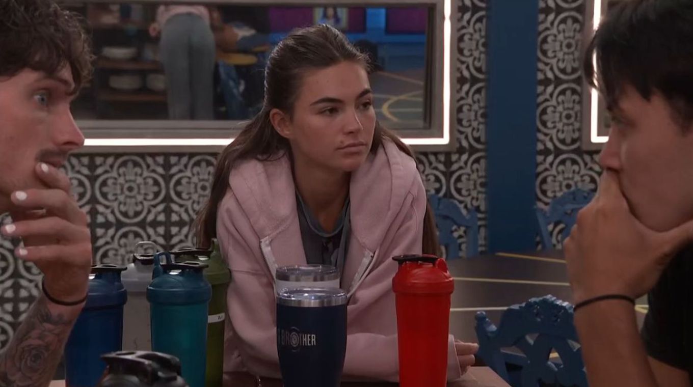 Lauren talks with Rylie and Zach on BB27 – Source: CBS – Big Brother ...