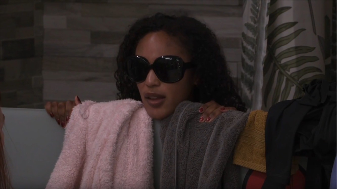 Big Brother 27 Live Feeds: Ashley Plans To Throw Morgan Under the Bus ...